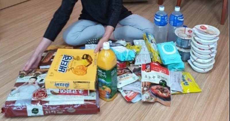 김치찌개 양념깻잎 초코파이” 이낙연이 받은 자가격리자 식료품 키트 민중의소리
